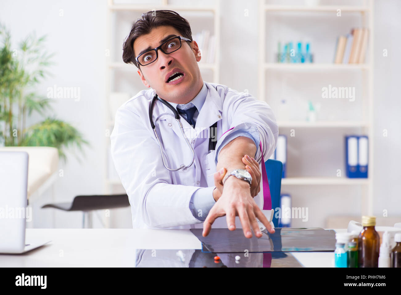 Doctor drug addict in the hospital Stock Photo - Alamy