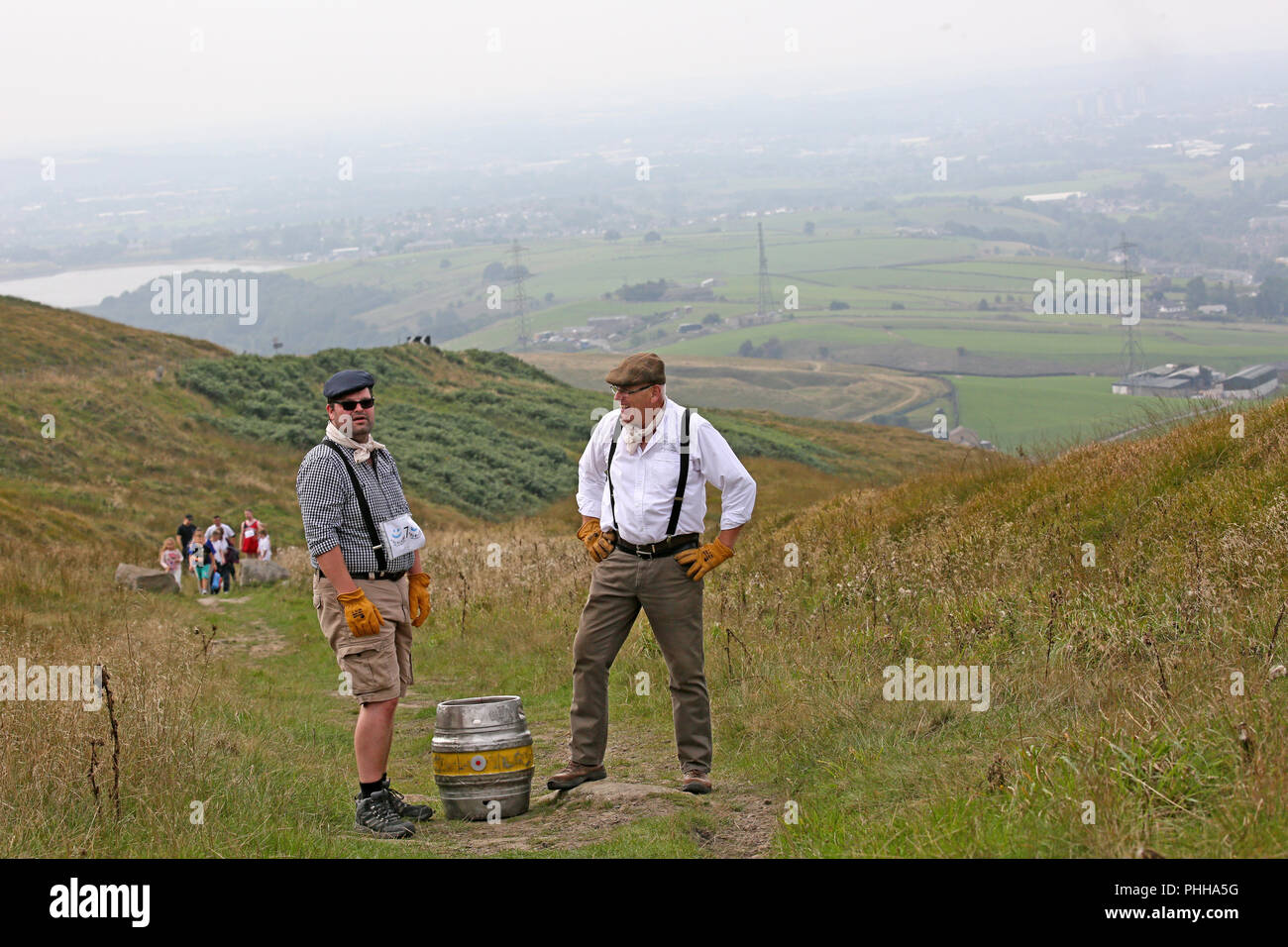 Cask loading hi-res stock photography and images - Alamy