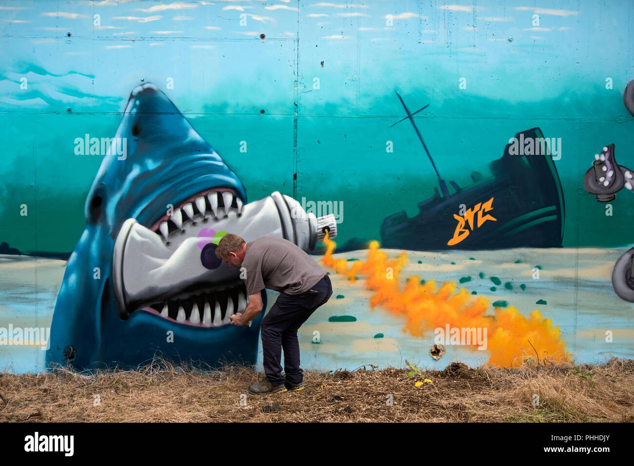 Edinburgh, Scotland, 01st September 2018. Graffiti and street artists ...