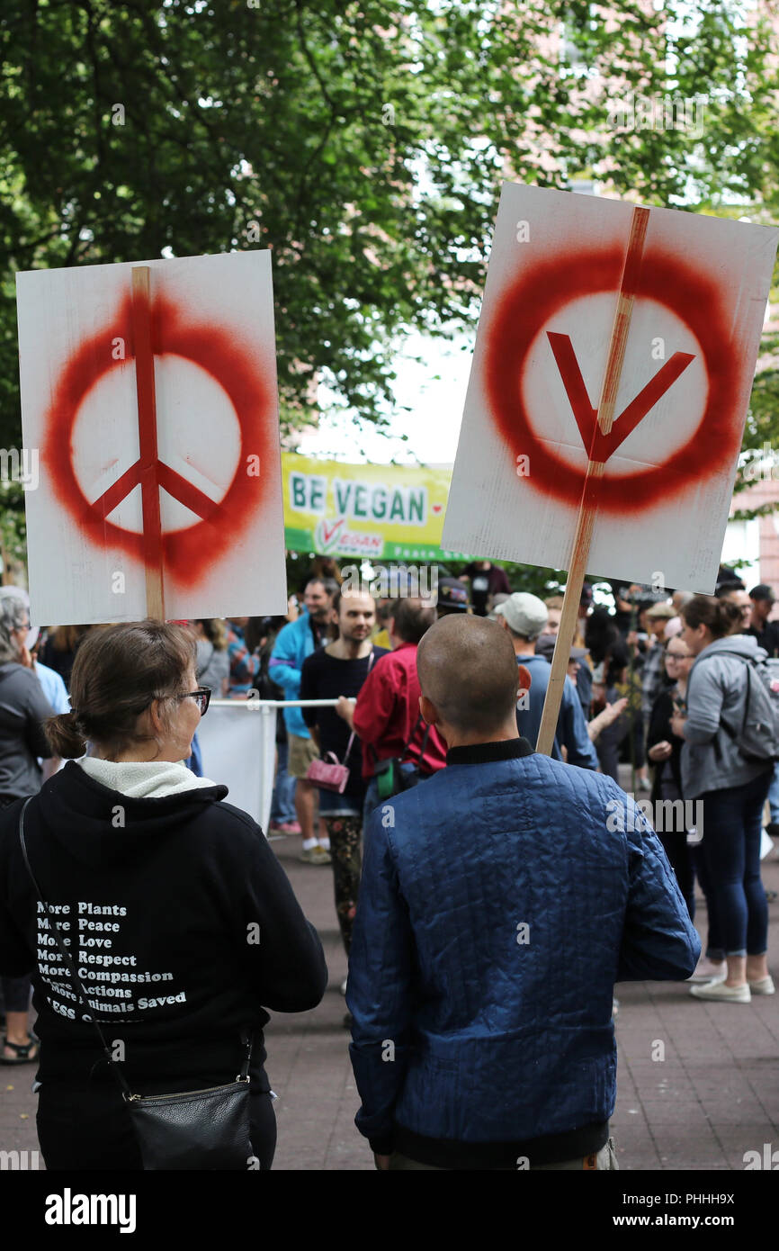 Animal activists holding signs hi-res stock photography and images - Alamy