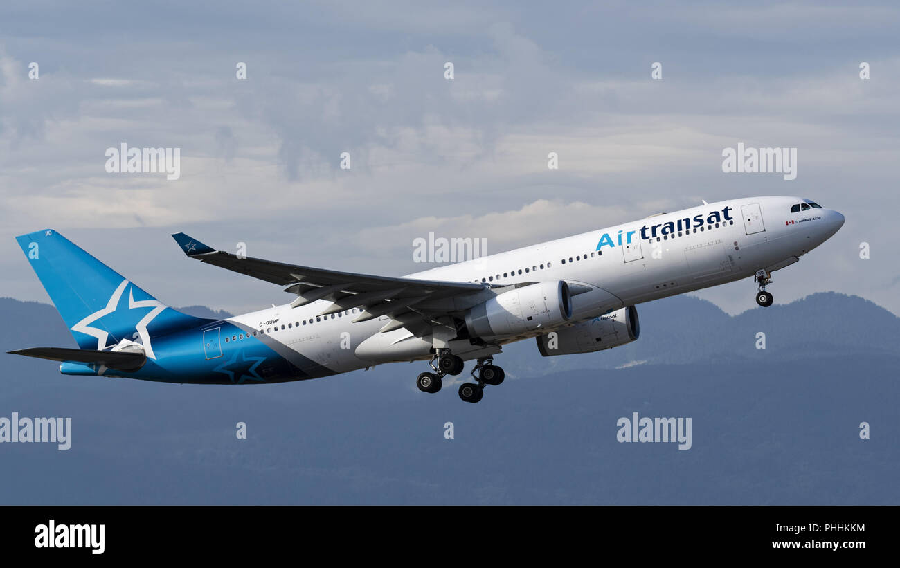 Richmond, British Columbia, Canada. 31st Aug, 2018. An Air Transat ...