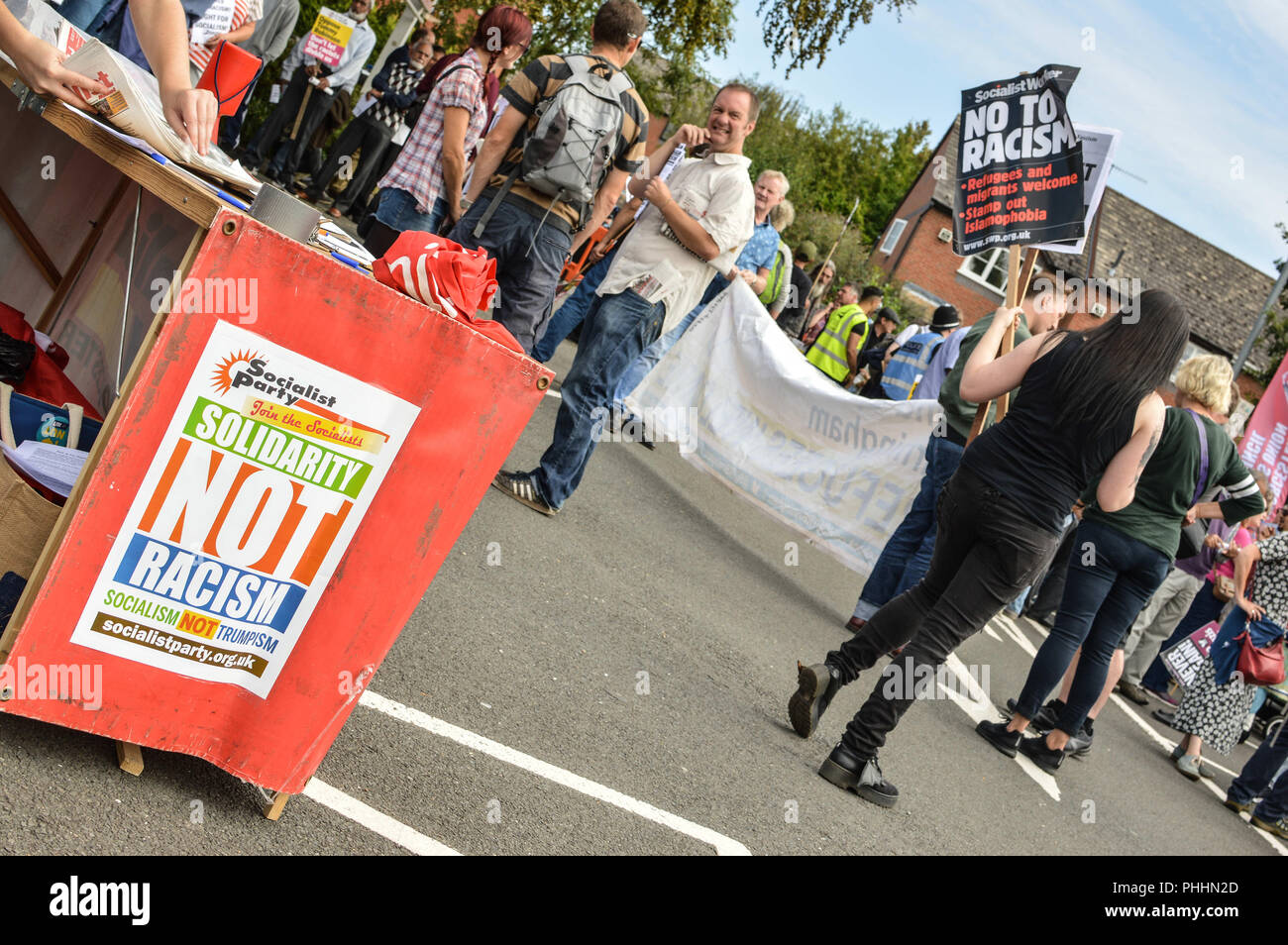Worcester, Worcestershire, UK. 1st Sep, 2018. Anti Fascist protesters ...