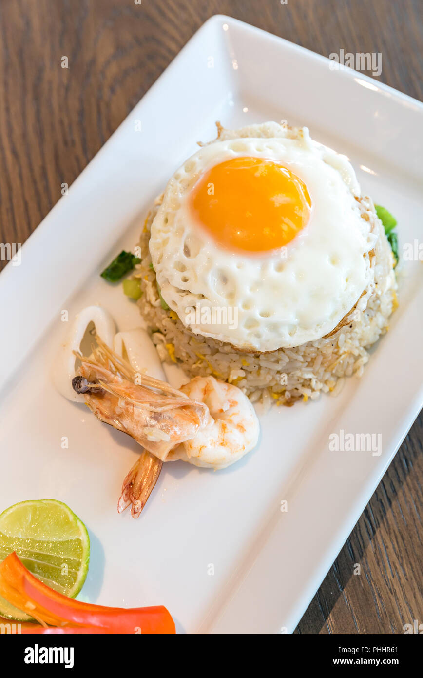 Seafood fried rice Stock Photo - Alamy