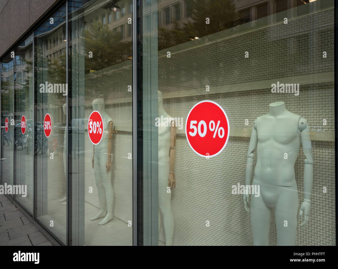 Shopping percent hi-res stock photography and images - Alamy