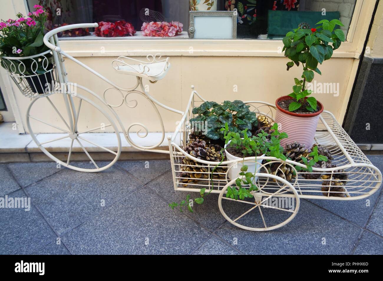 Roadside decoration hi-res stock photography and images - Alamy