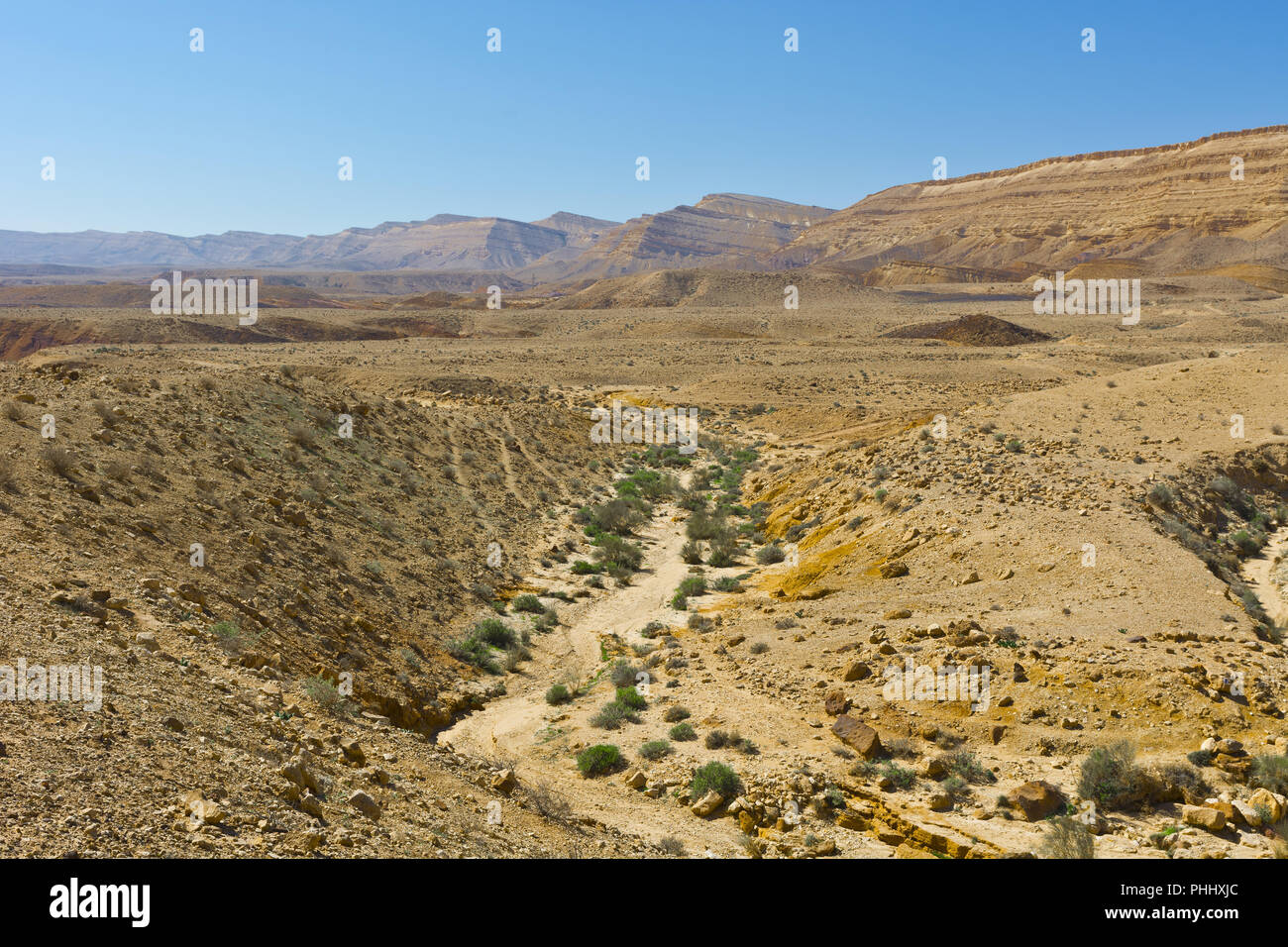 Dusty mountains in Israel desert Stock Photo - Alamy