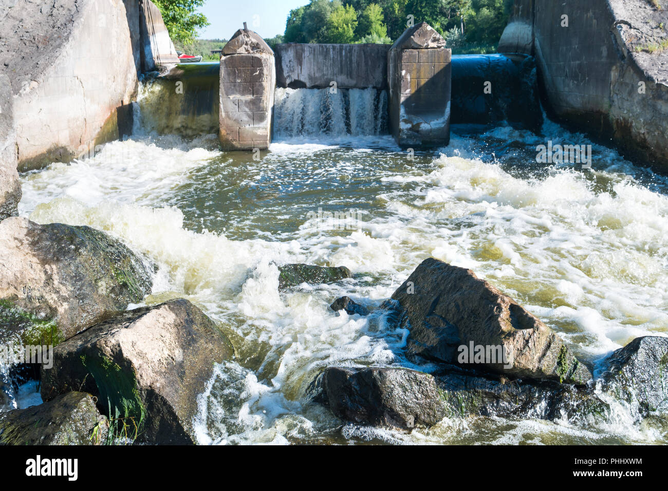 Dam water flowing hi-res stock photography and images - Alamy