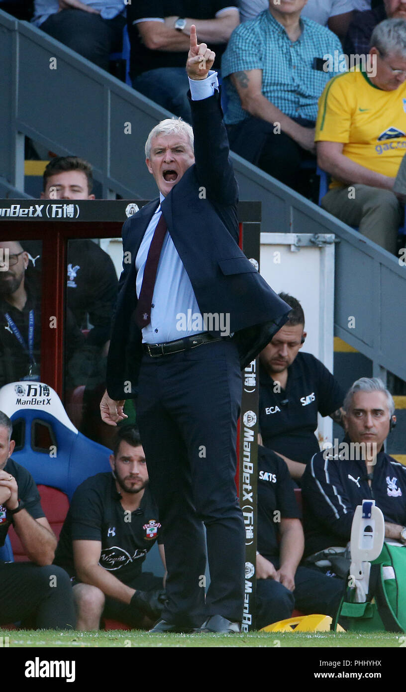 Southampton manager Mark Hughes during the Premier League match at ...