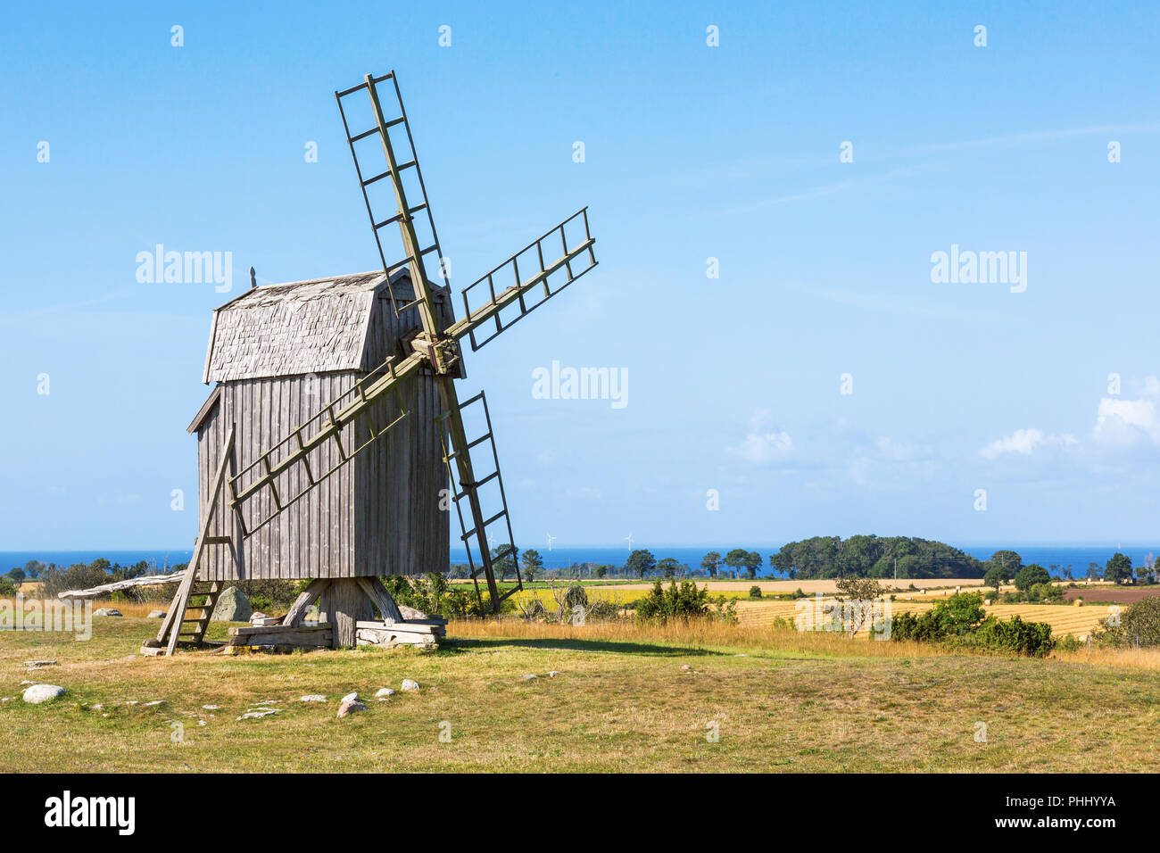 Side view windmill hi-res stock photography and images - Alamy