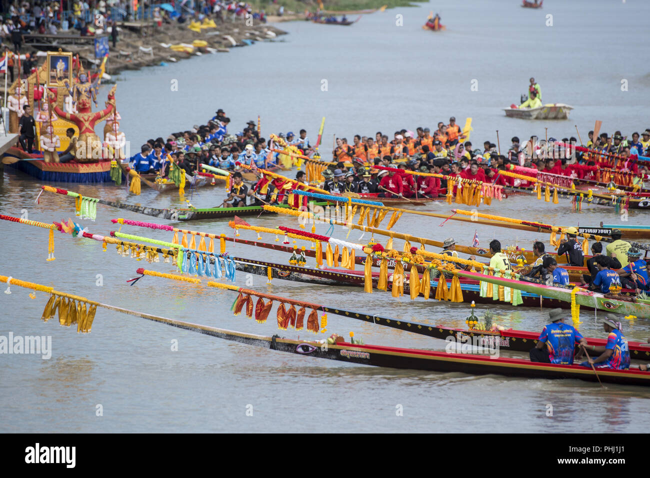 THAILAND ISAN PHIMAI LONG BOAT RACE Stock Photo - Alamy