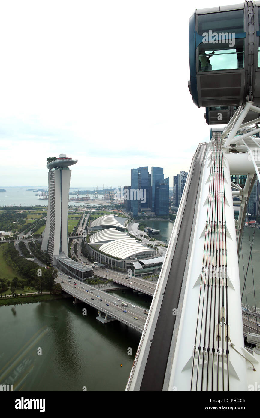 Giant wheel Singapor flyer Stock Photo - Alamy