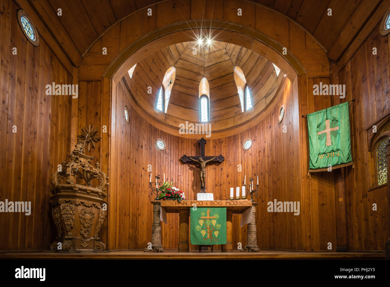 Lumber temple hi-res stock photography and images - Alamy