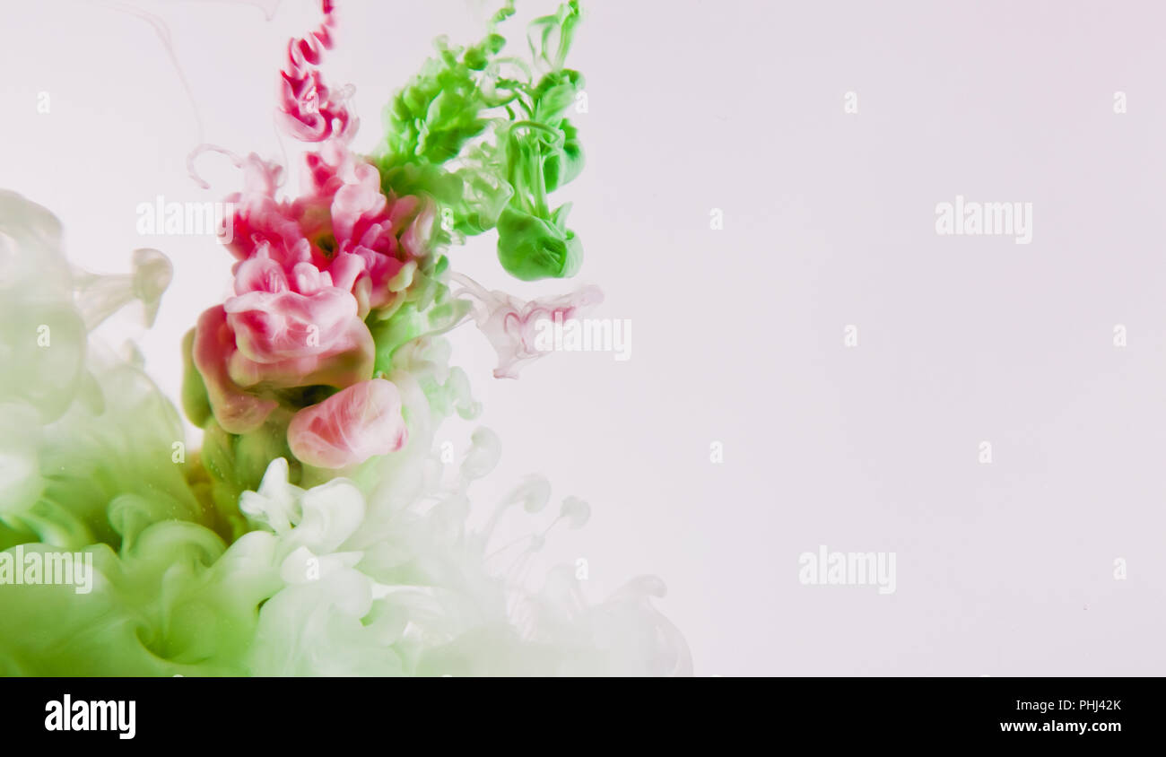 Splash bright red paint hi-res stock photography and images - Alamy