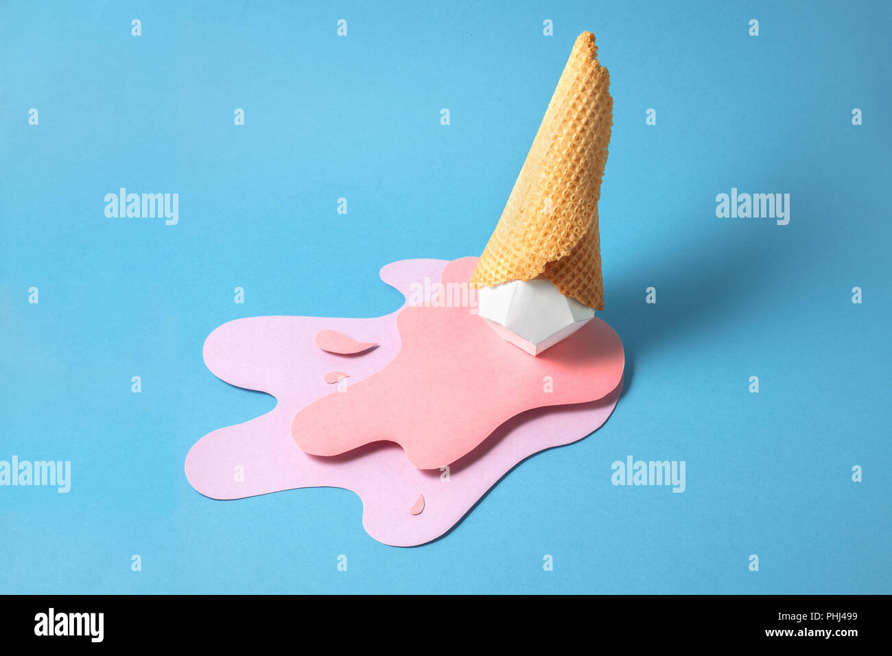 Spilled ice cream hi-res stock photography and images - Alamy