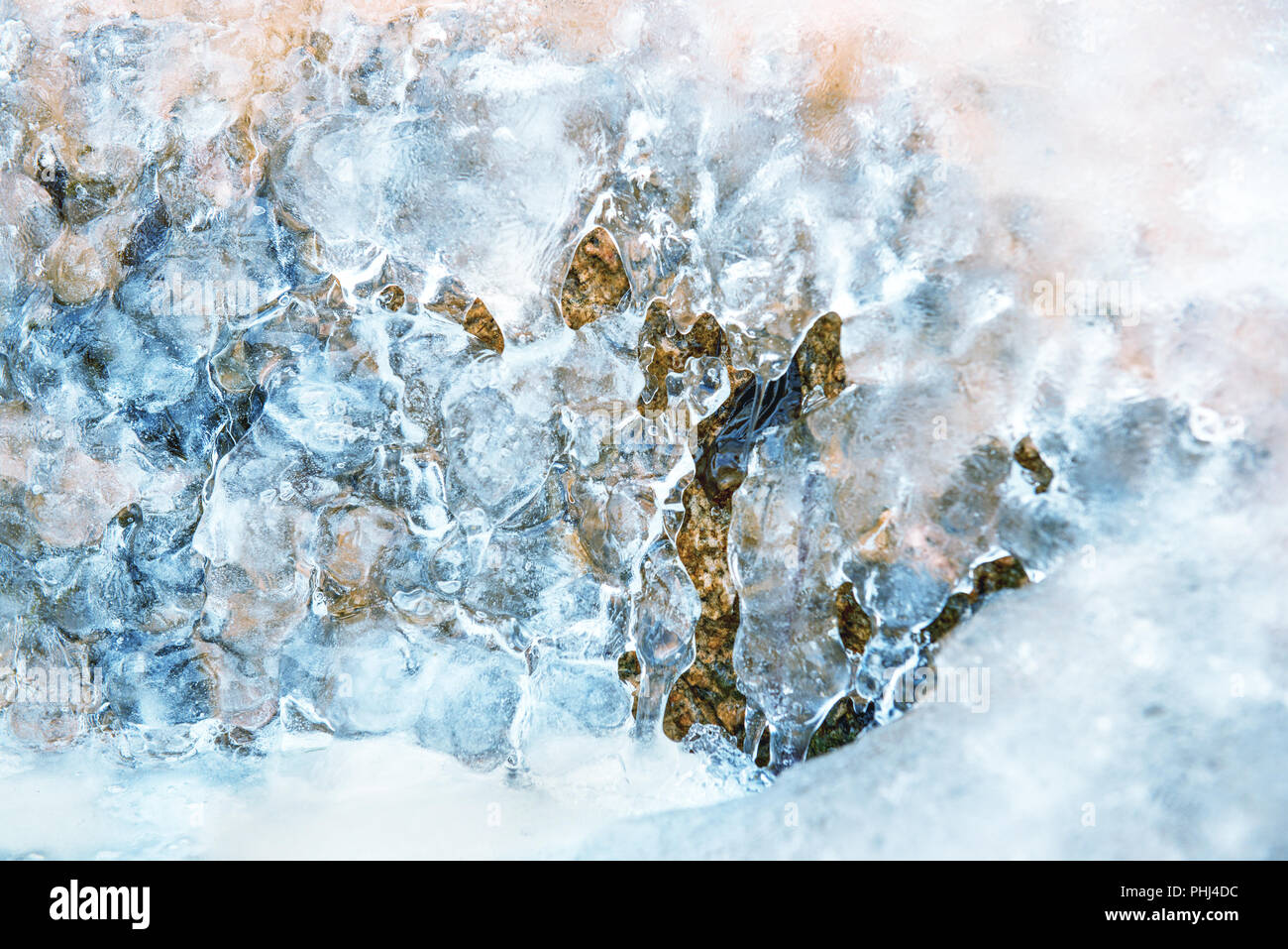 Ice on waterfall rock hi-res stock photography and images - Alamy