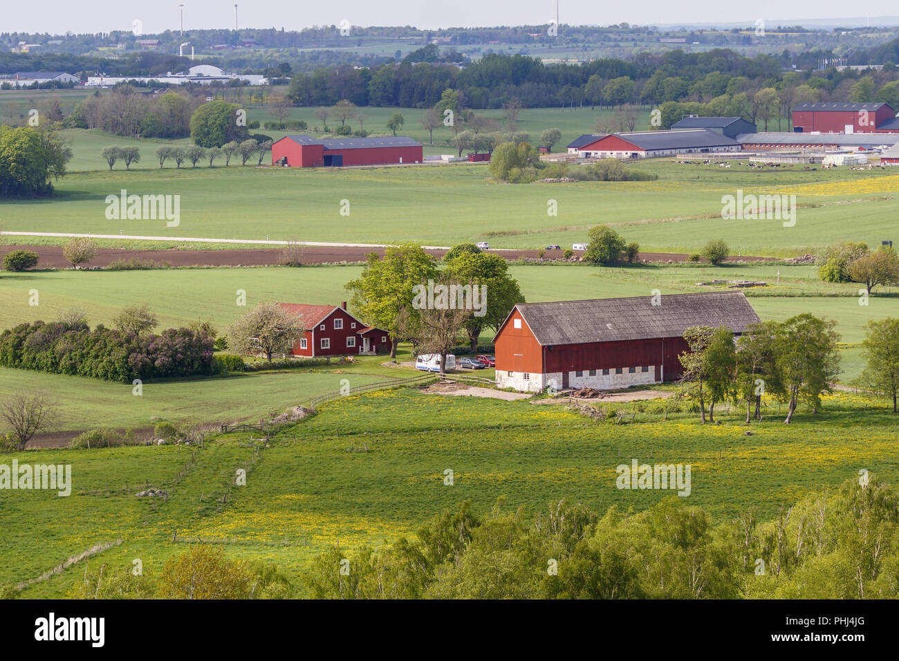 Farm in the plain hi-res stock photography and images - Alamy