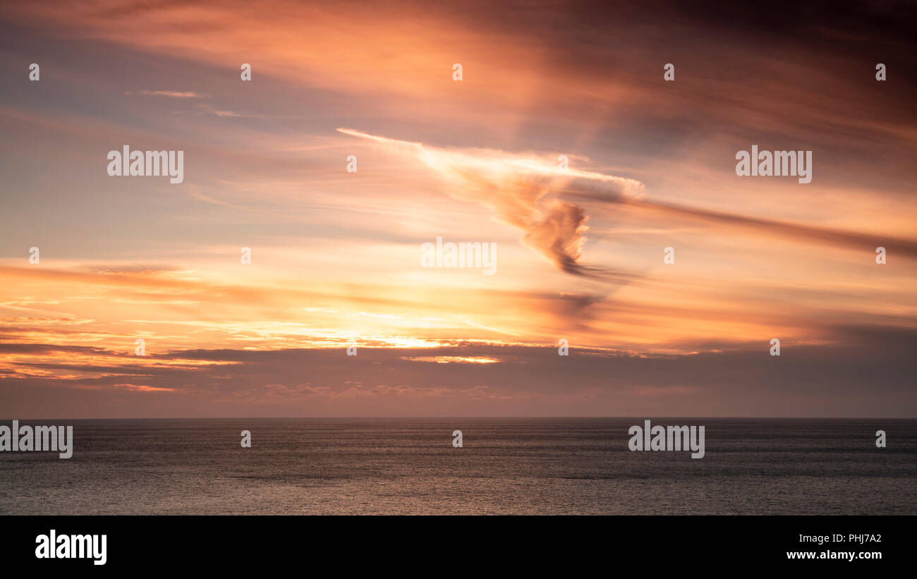 Burnt orange sunset hi-res stock photography and images - Alamy