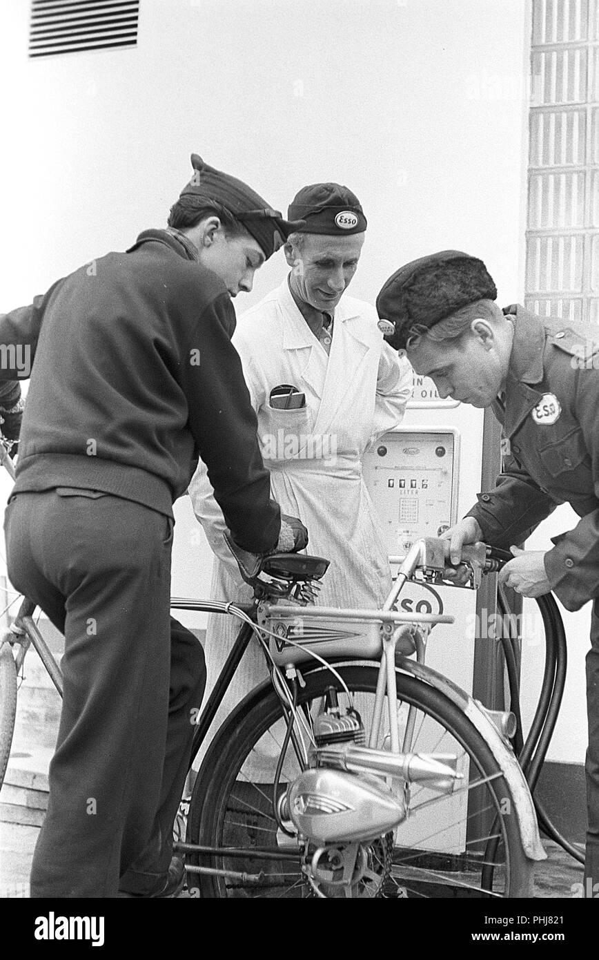 Boy Bike 1950s High Resolution Stock Photography and Images - Alamy