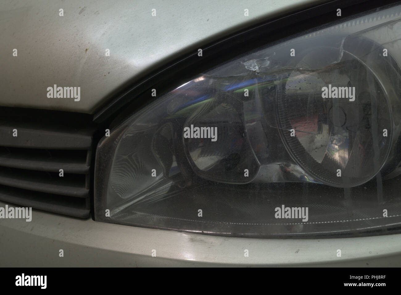 Broken Car Headlight Stock Photos & Broken Car Headlight Stock Images ...