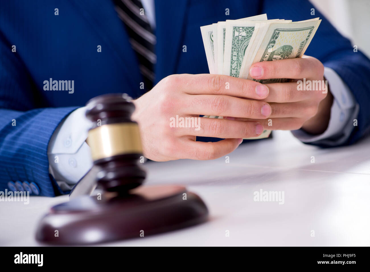 Lawyer receiving money as bribe hi-res stock photography and images - Alamy