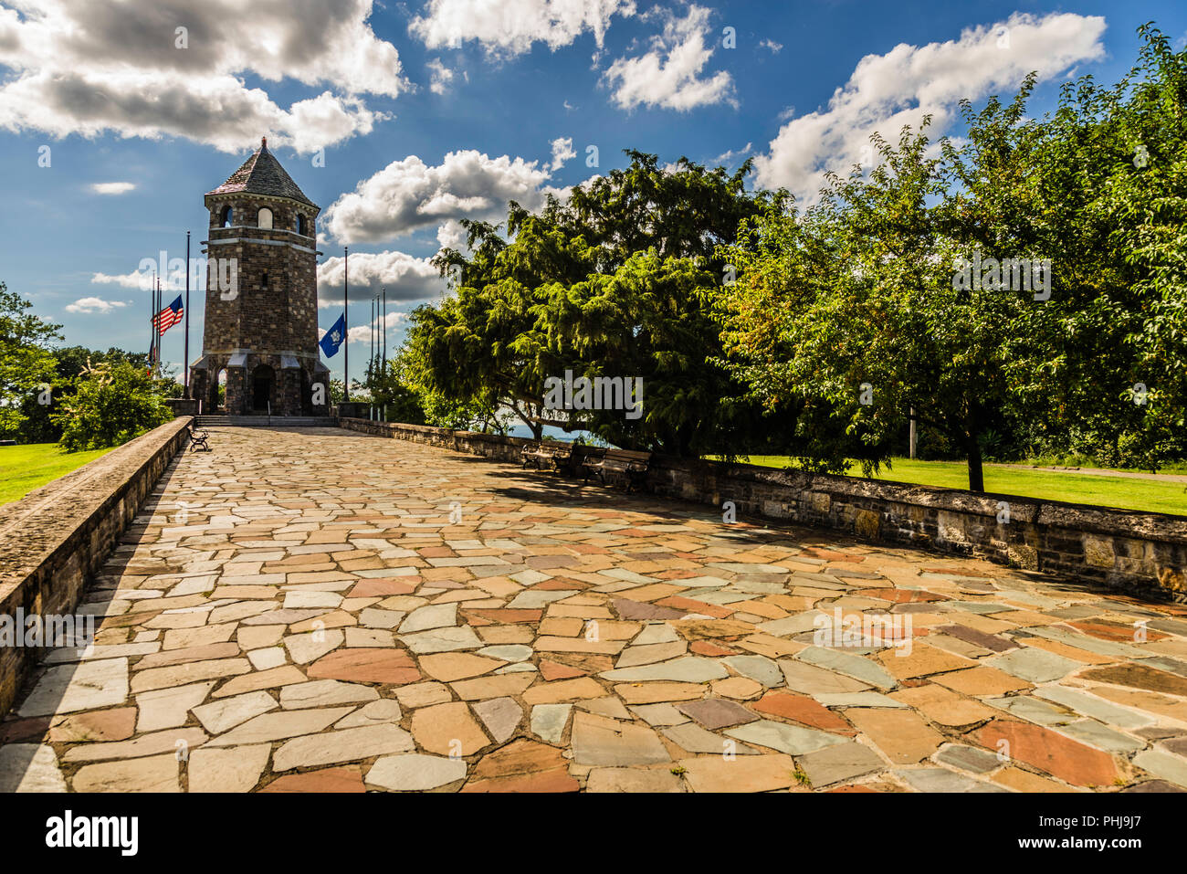 Fox hill memorial tower hi-res stock photography and images - Alamy