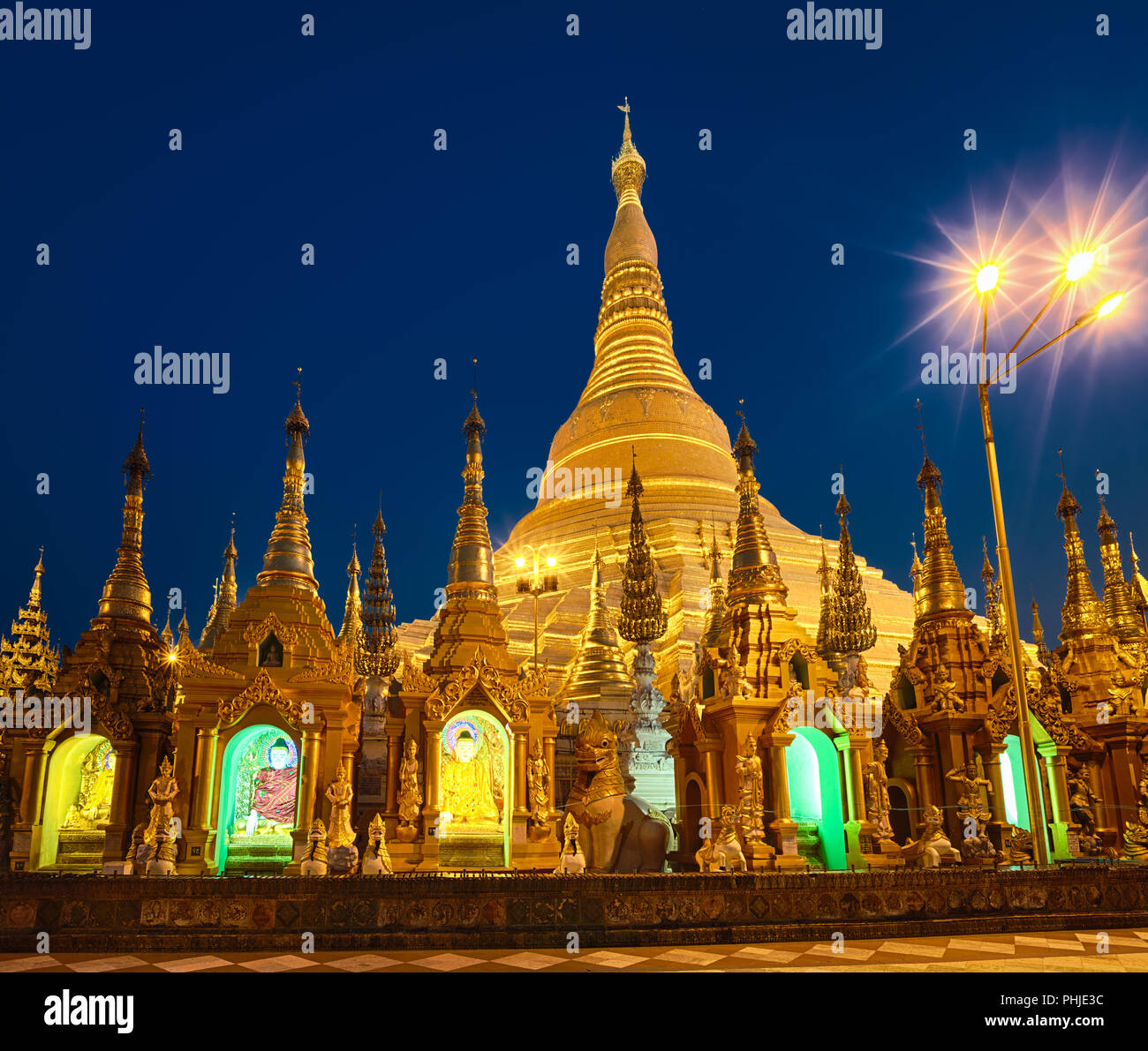Shwedagon pagoda in Yangon. Night view Stock Photo - Alamy