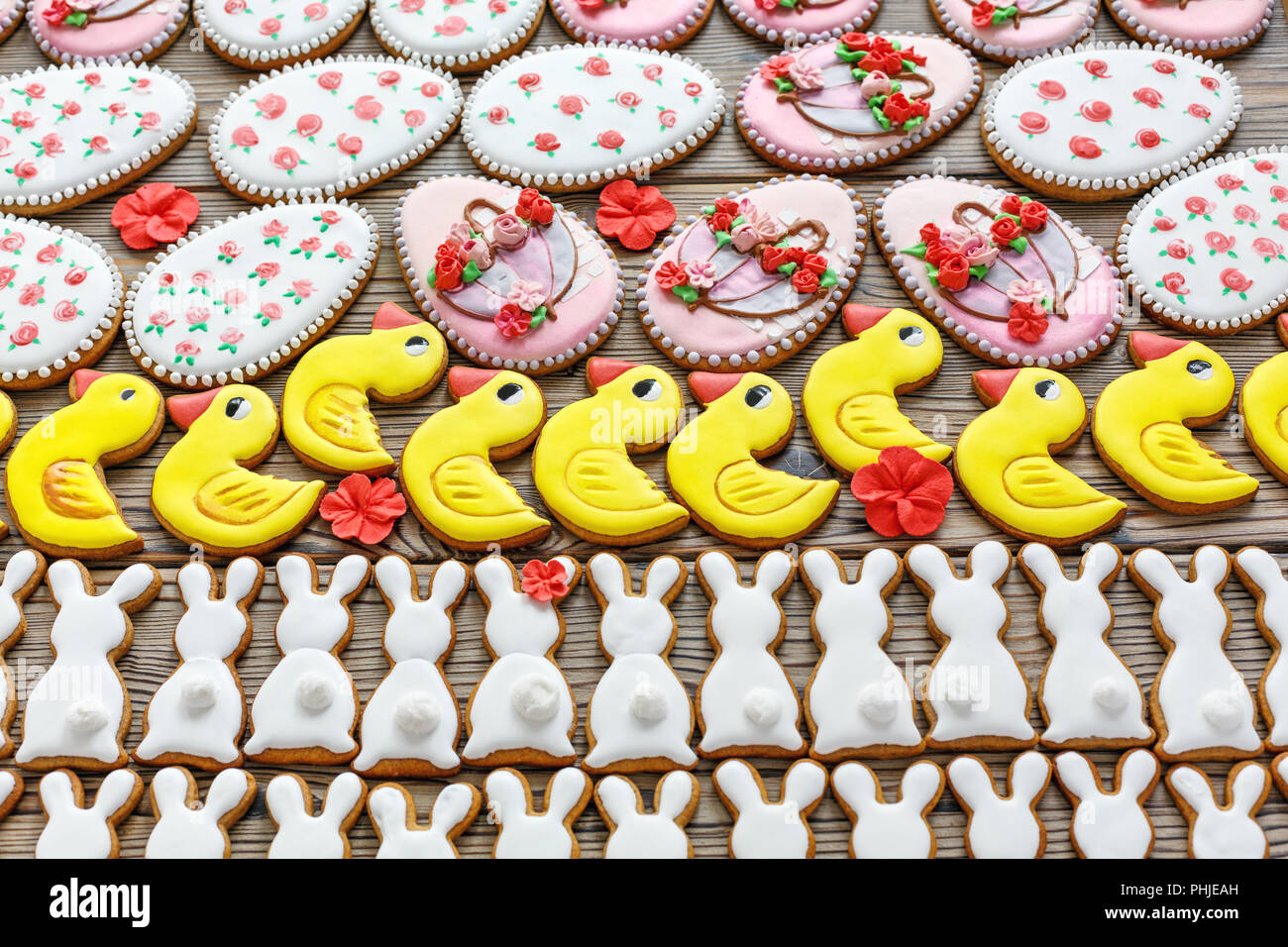 Plate homemade easter cookies hi-res stock photography and images - Alamy