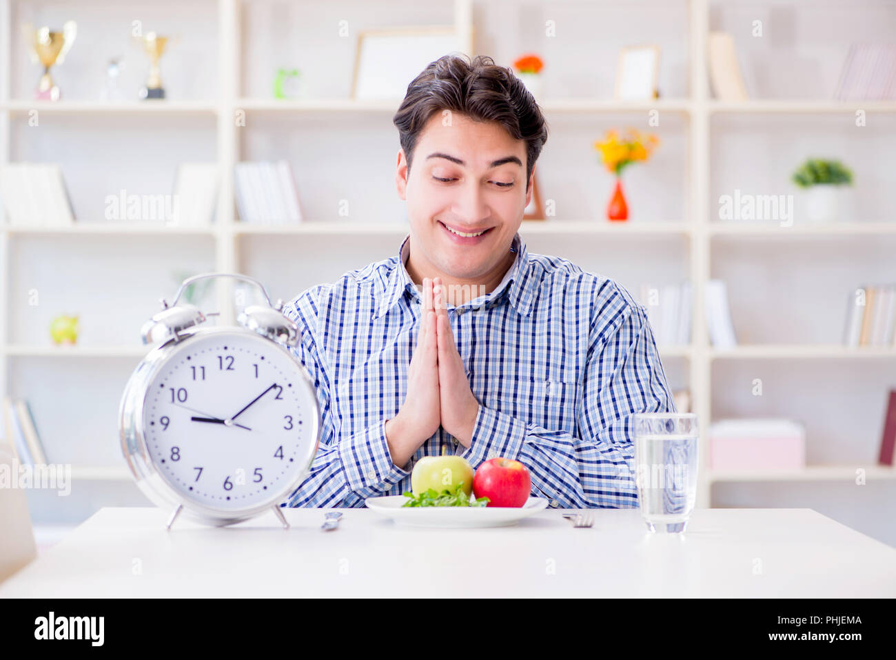 Concept of slow service in the restaurant Stock Photo - Alamy