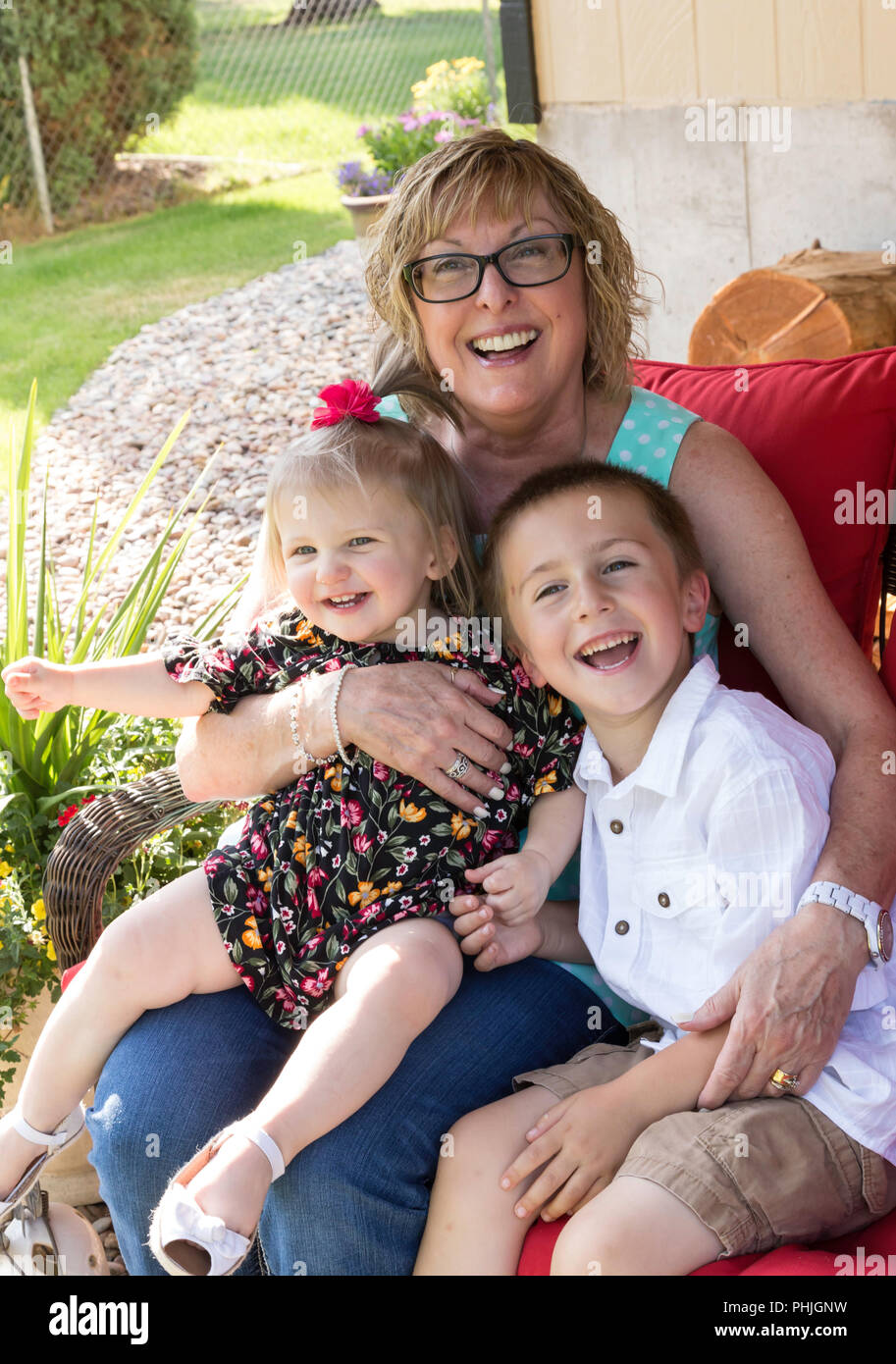 Grandmother grandkids hi-res stock photography and images - Alamy