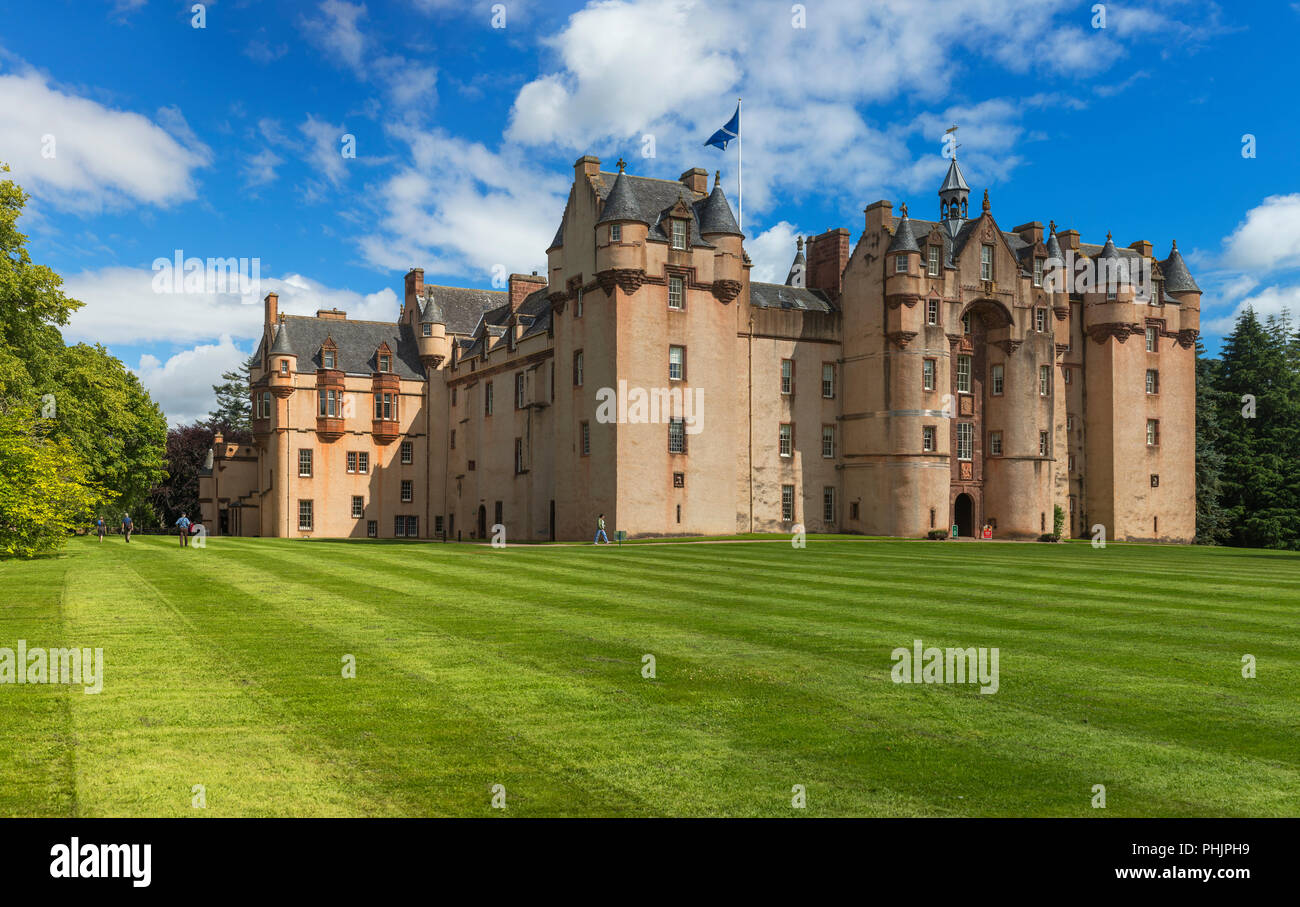 Fyvie castle hi-res stock photography and images - Alamy