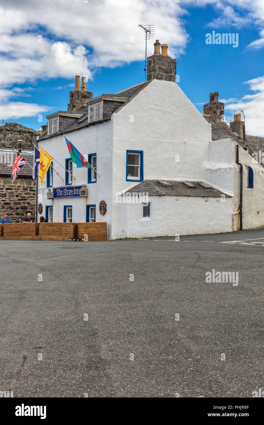 Shore inn portsoy hi-res stock photography and images - Alamy