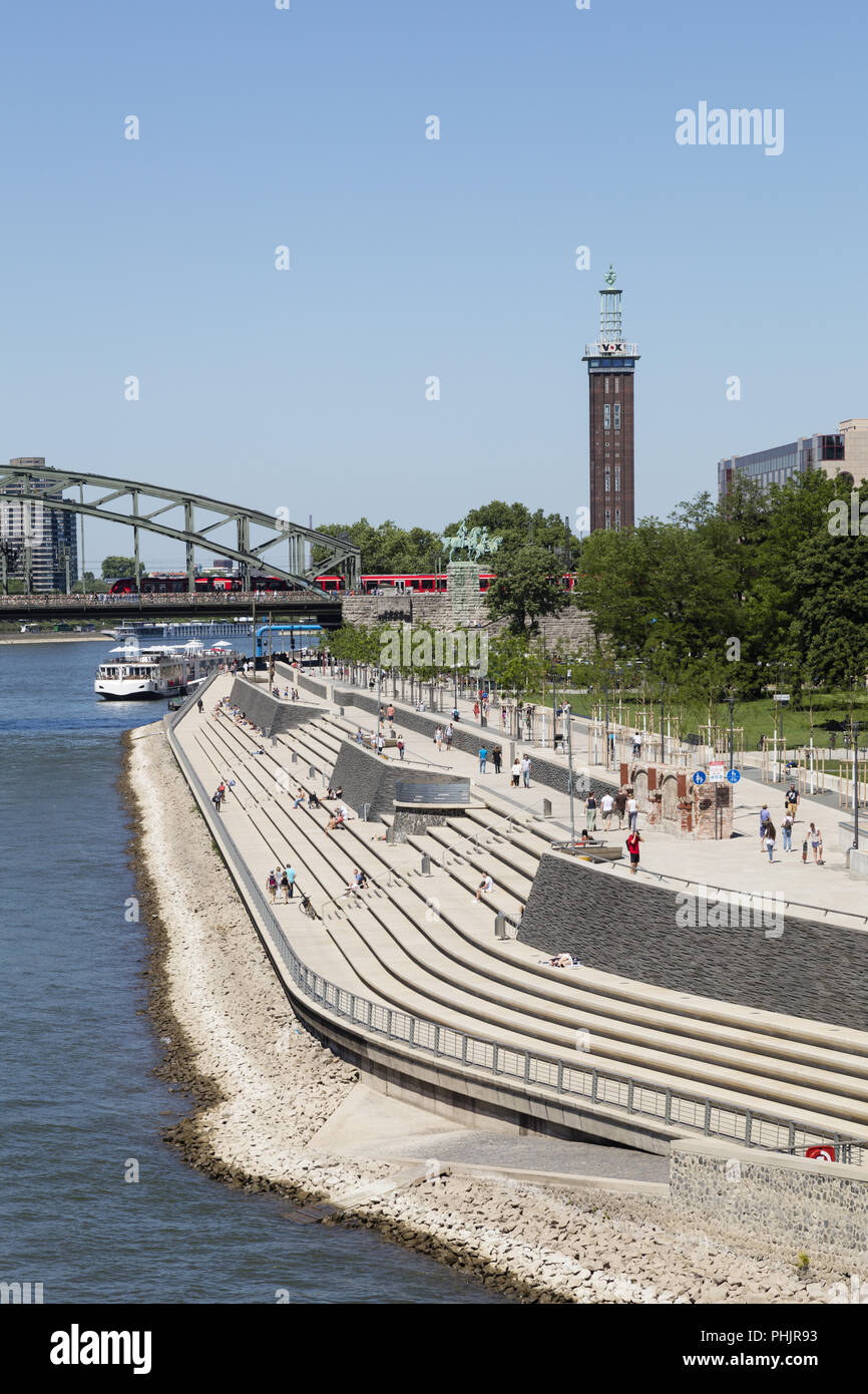 Promenade at the Rhine river of Cologne Stock Photo - Alamy