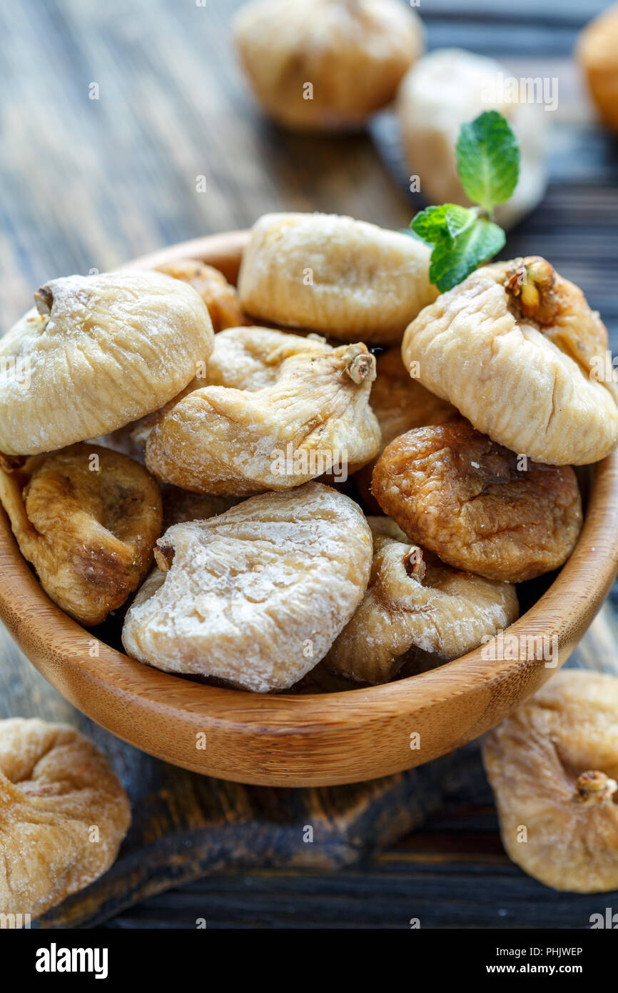 White bowl figs in white bowl hi-res stock photography and images - Alamy