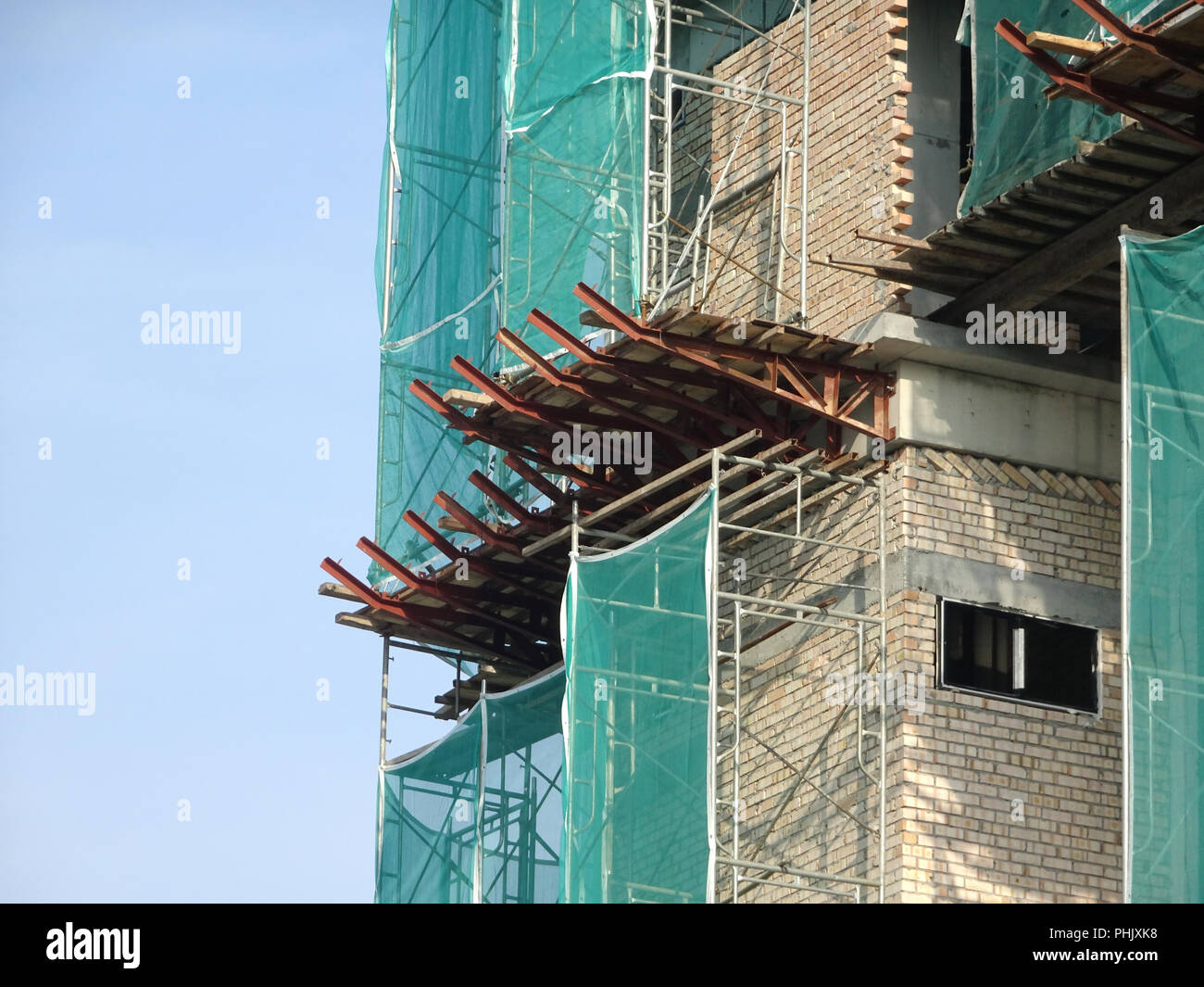 Catch platform or other construction projection from the face of a ...