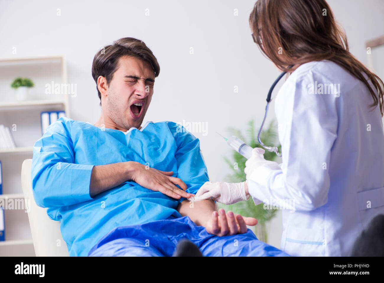 Screaming scared doctor woman hi-res stock photography and images - Alamy