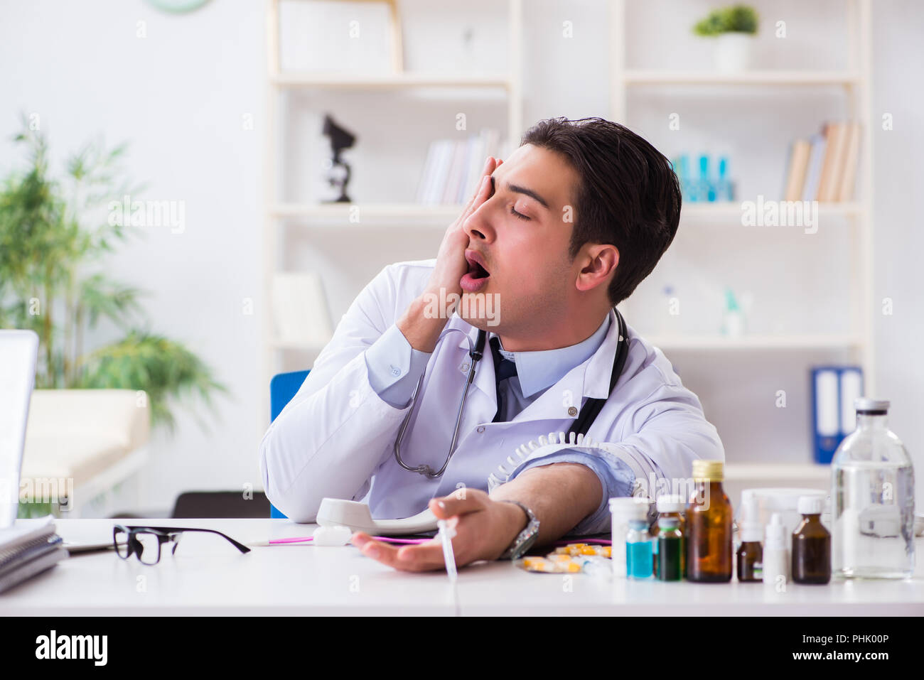 Doctor drug addict in the hospital Stock Photo - Alamy