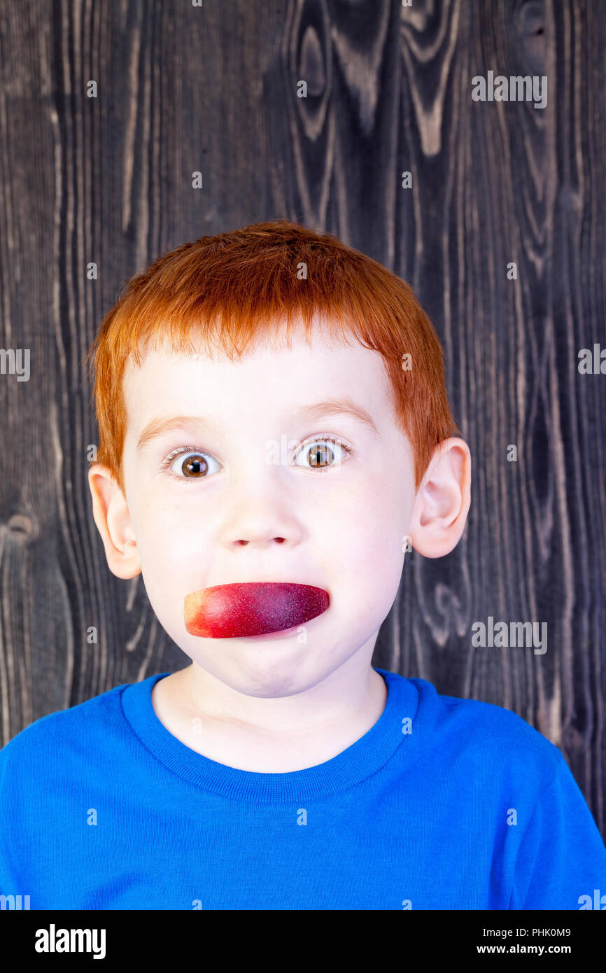 Biting its rump hi-res stock photography and images - Alamy