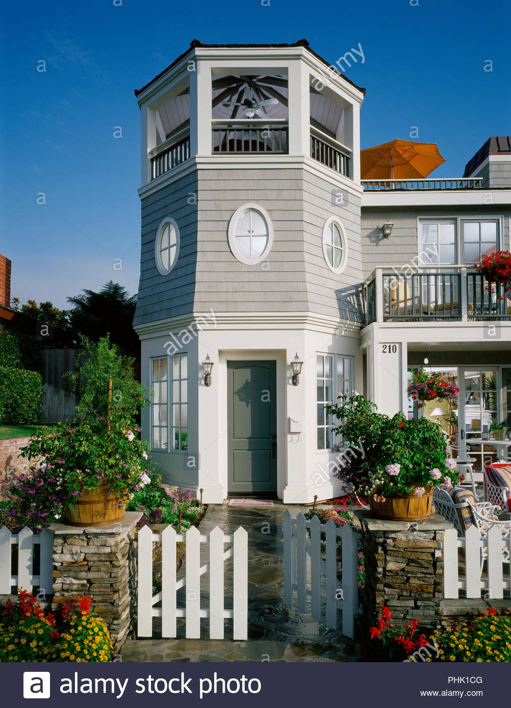 Exterior Of House High Resolution Stock Photography and Images - Alamy