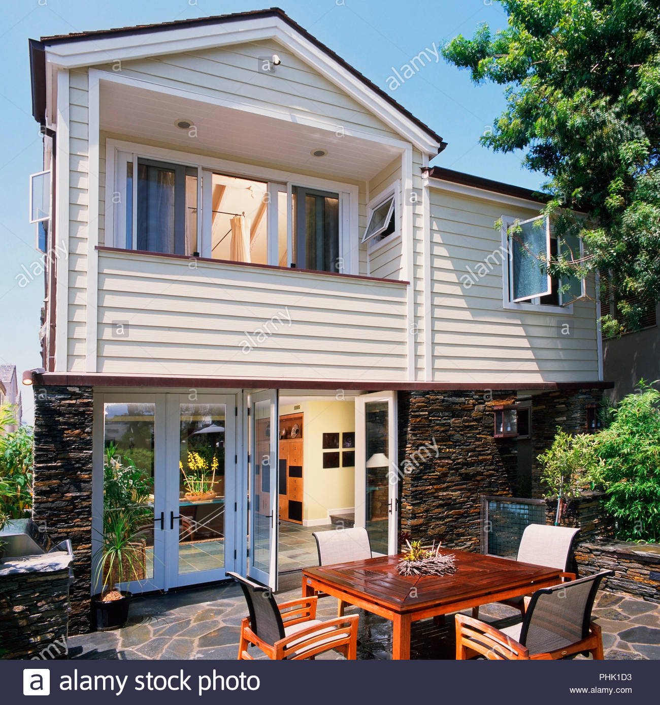 Exterior Of House High Resolution Stock Photography and Images - Alamy