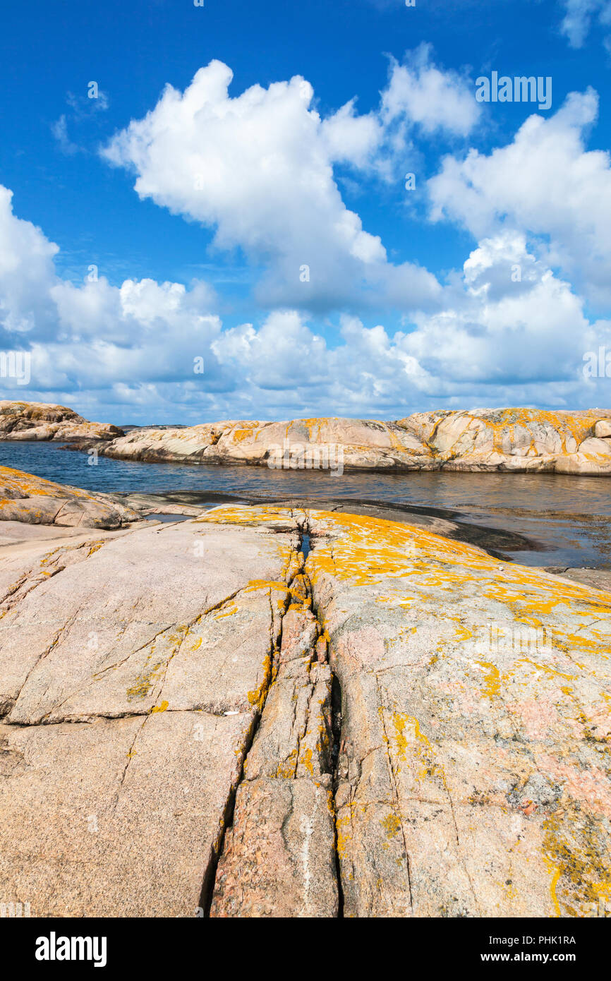 Lichen clouds hi-res stock photography and images - Alamy