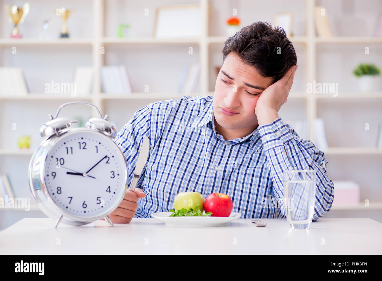 Concept of slow service in the restaurant Stock Photo - Alamy