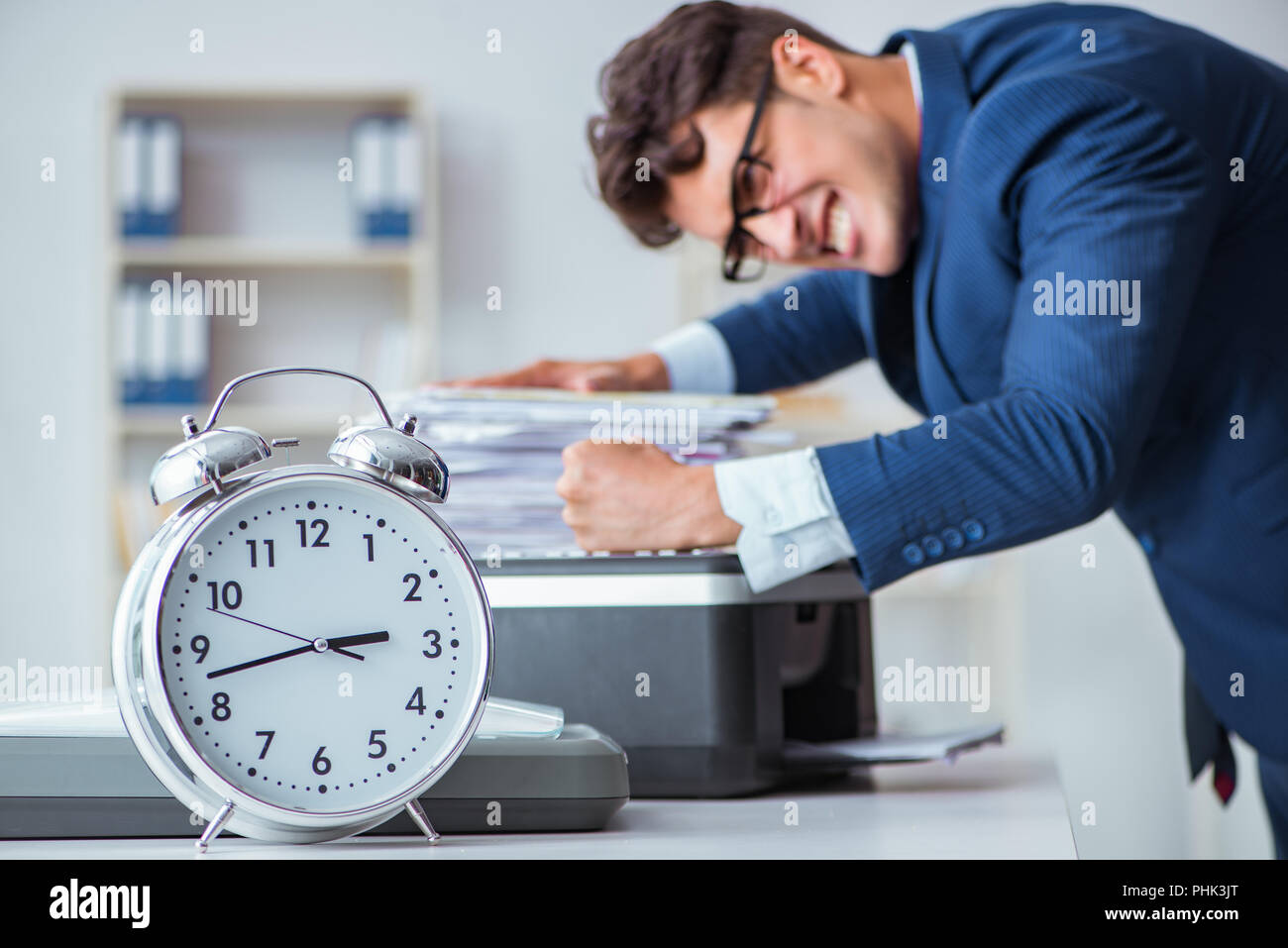 Making copies in office hi-res stock photography and images - Alamy