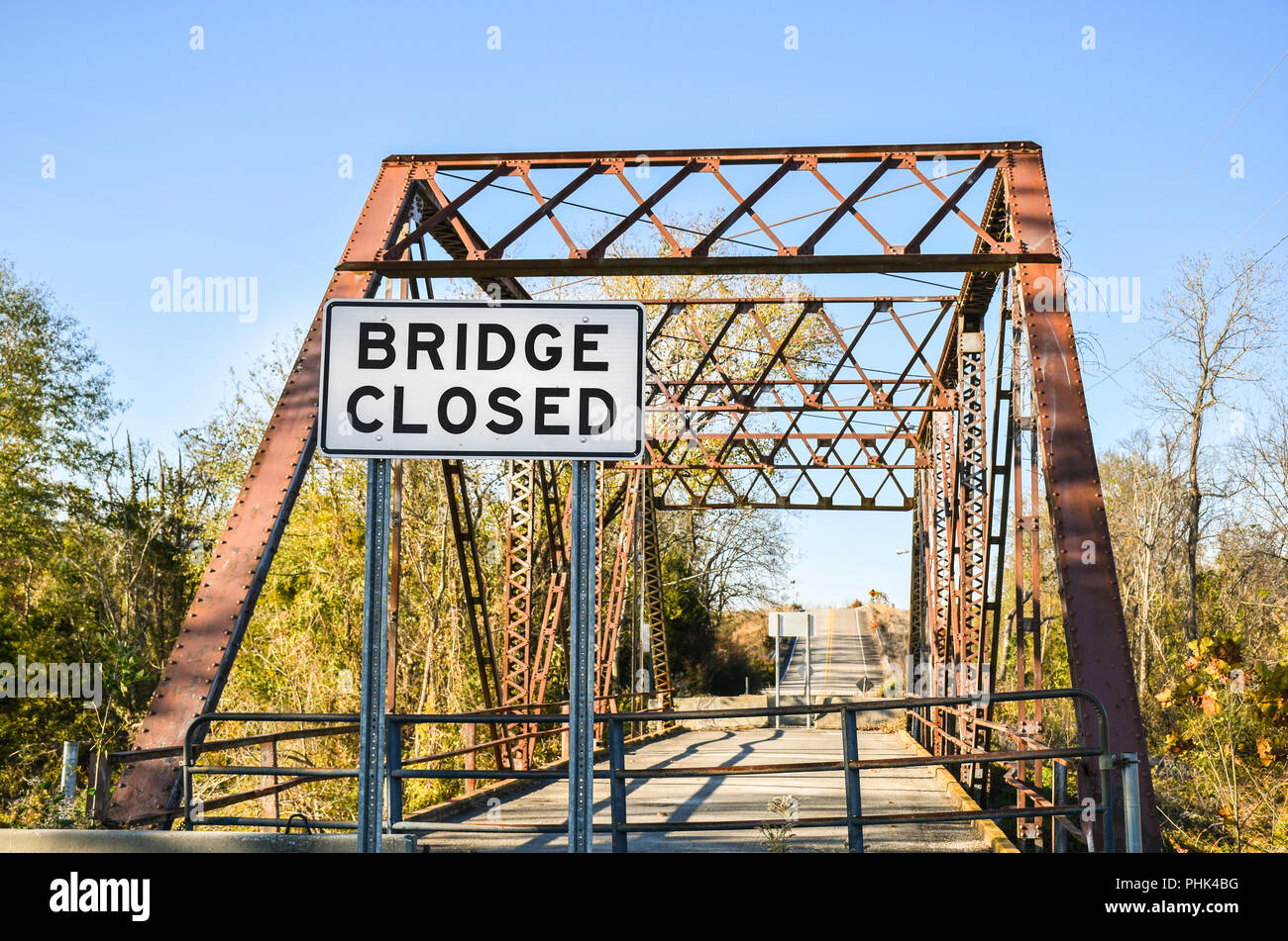 Bridge closed sign hi-res stock photography and images - Alamy