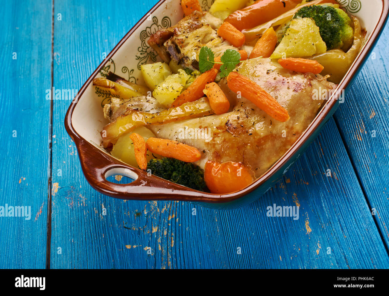 Tovuqli hi-res stock photography and images - Alamy