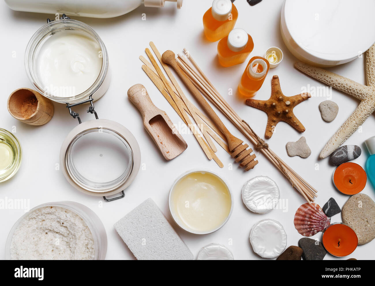 Cosmetic shells hi-res stock photography and images - Alamy