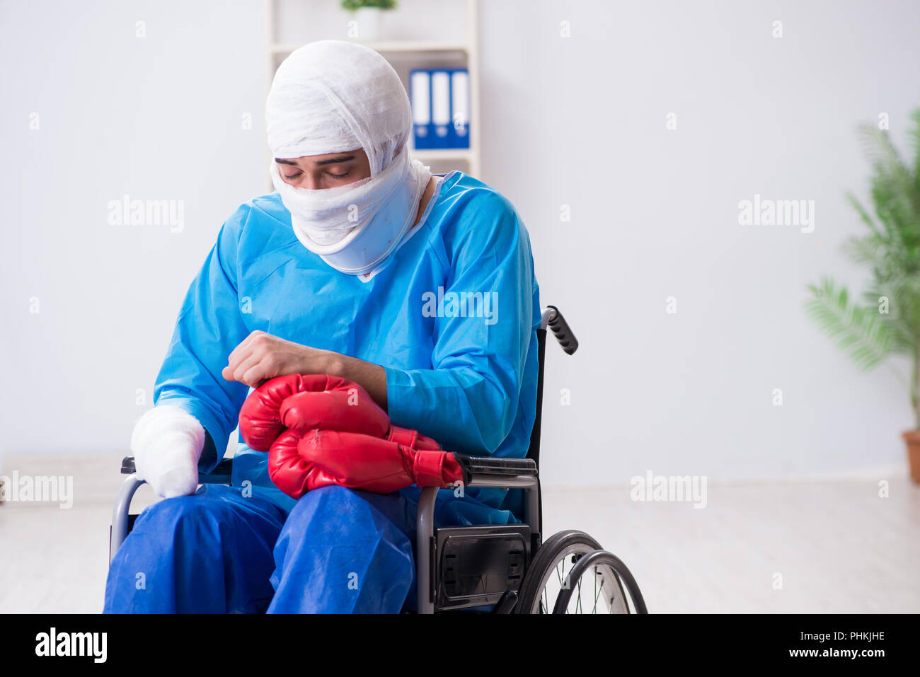 Injured boxer recovering in hospital Stock Photo - Alamy
