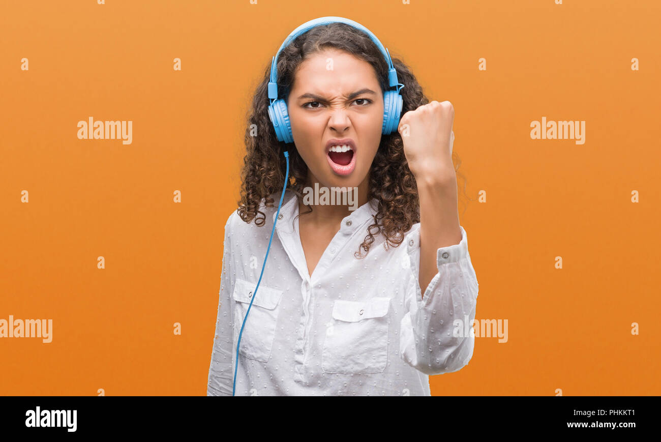 Screaming shouting singing yelling hi-res stock photography and images ...