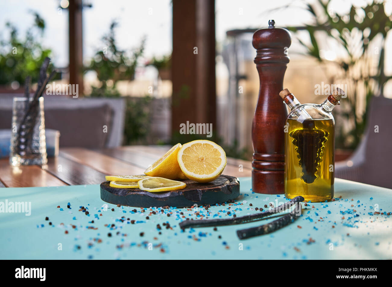White box lemons hi-res stock photography and images - Alamy