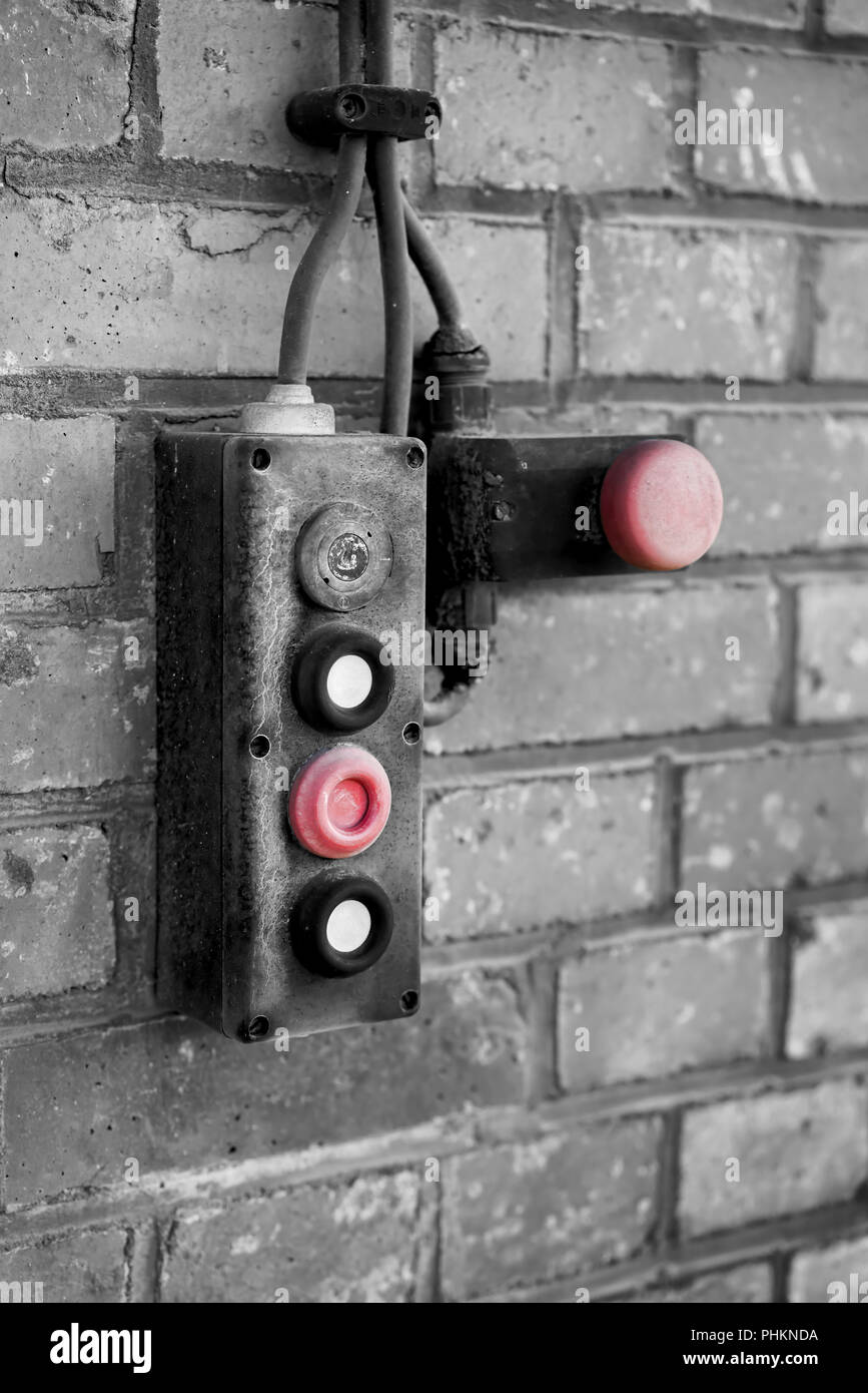 Emergency stop switch hi-res stock photography and images - Alamy