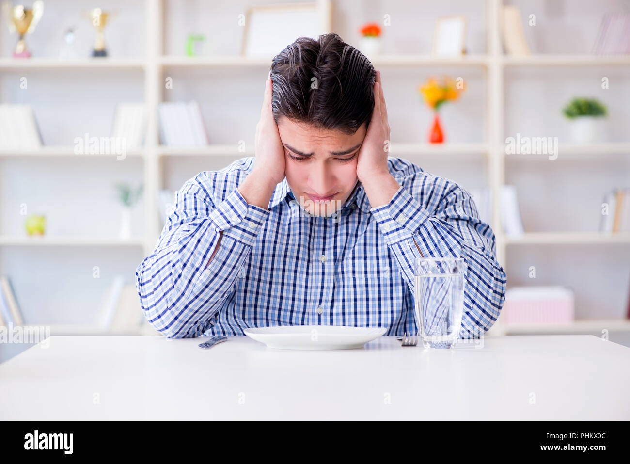 Starv hi-res stock photography and images - Alamy